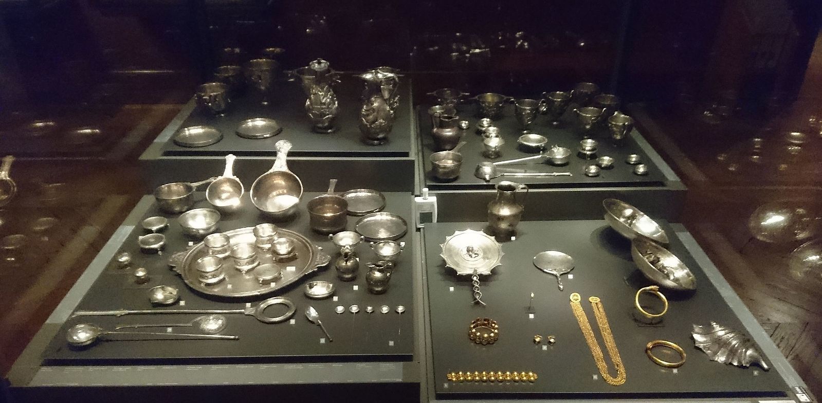 The treasure of Boscoreale - Thomas Numismatics